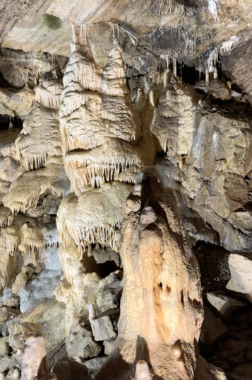 De 10 meest spectaculaire grotten in België